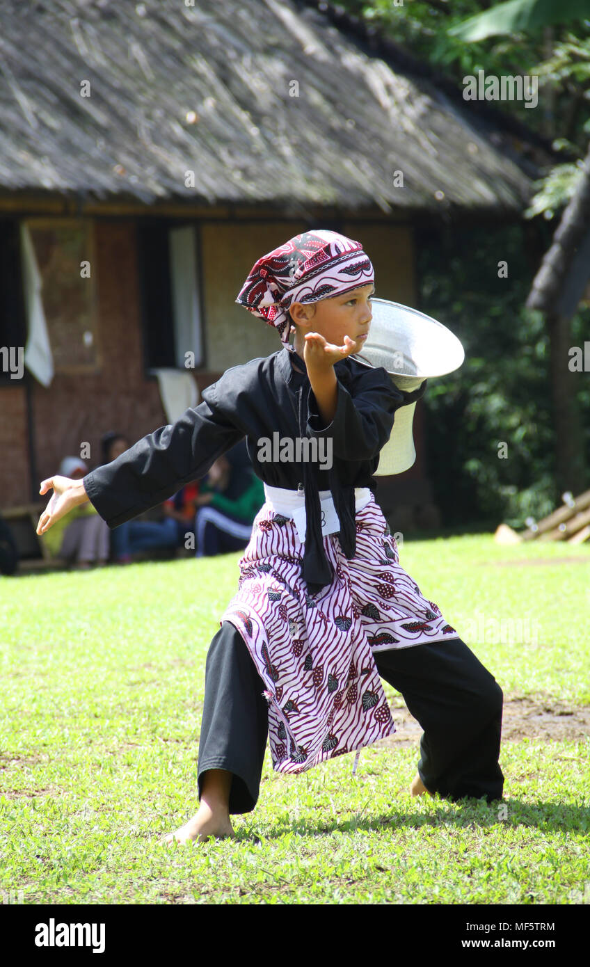 Sundanese cultural art hi-res stock photography and images - Alamy