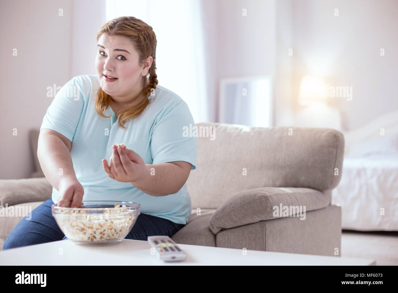 Young woman and offering hi-res stock photography and images - Alamy