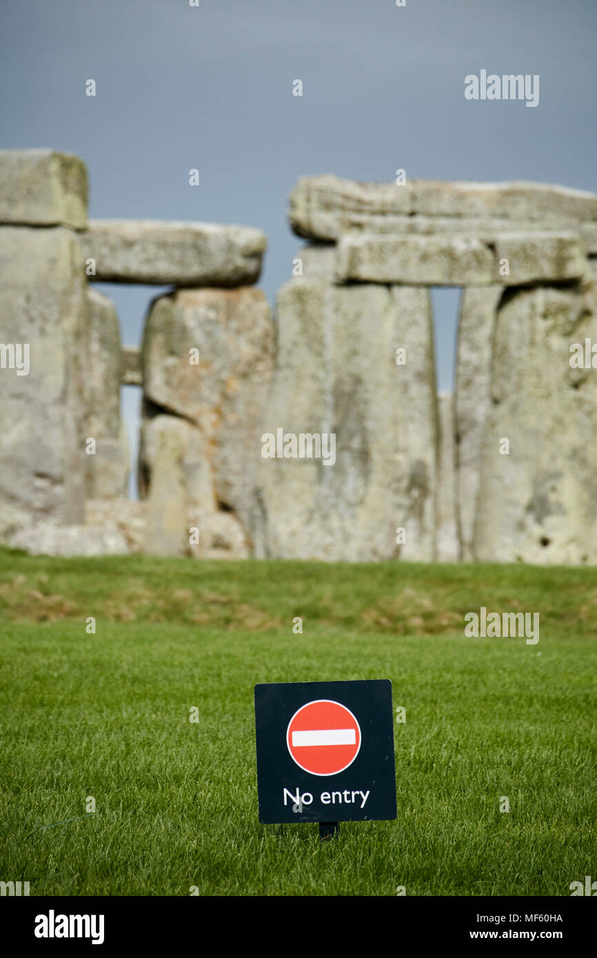 No entry warning signs hi-res stock photography and images - Alamy