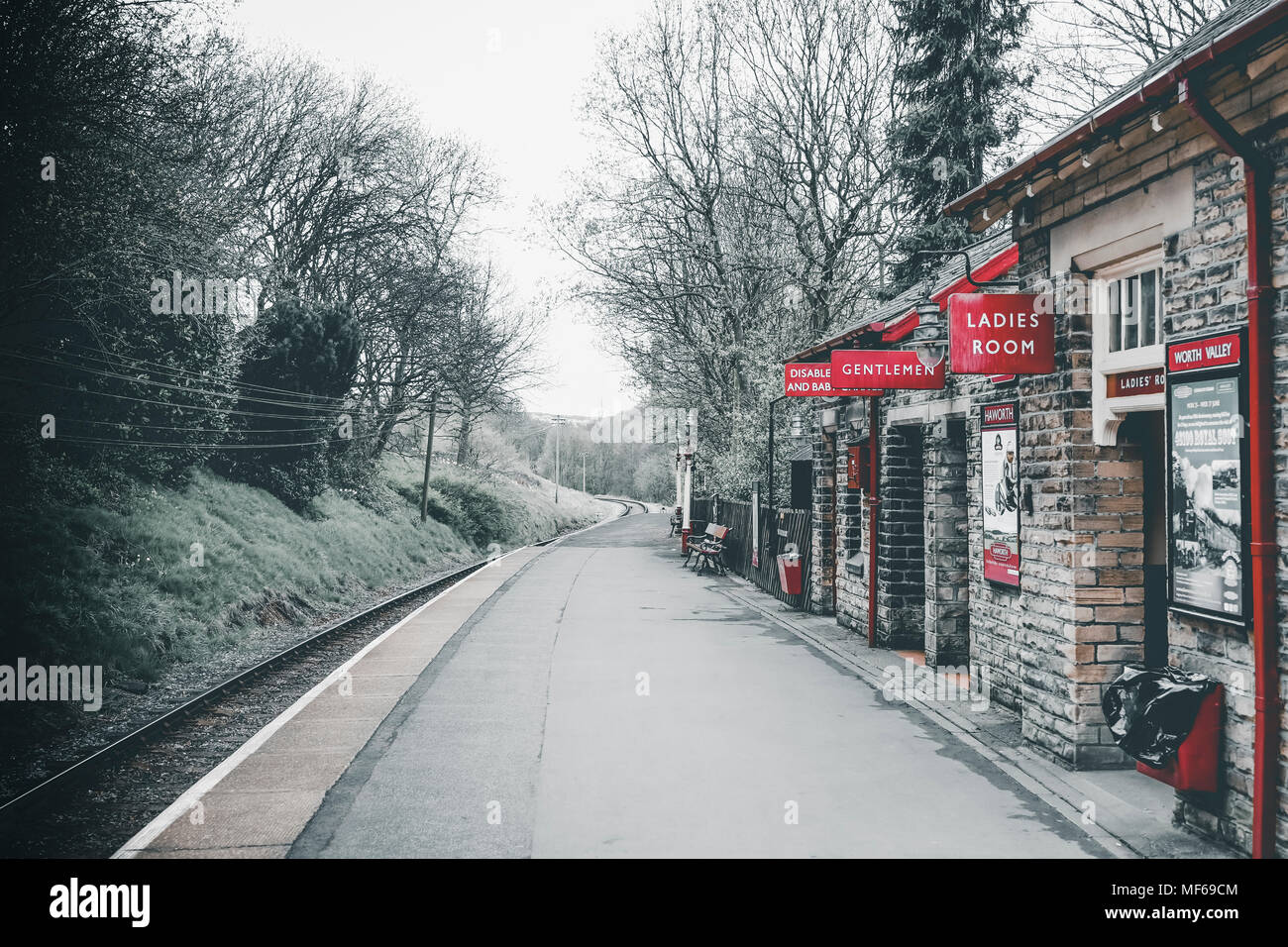 Haworth Train Station on the Keighley Worth Valley Railway line Stock ...