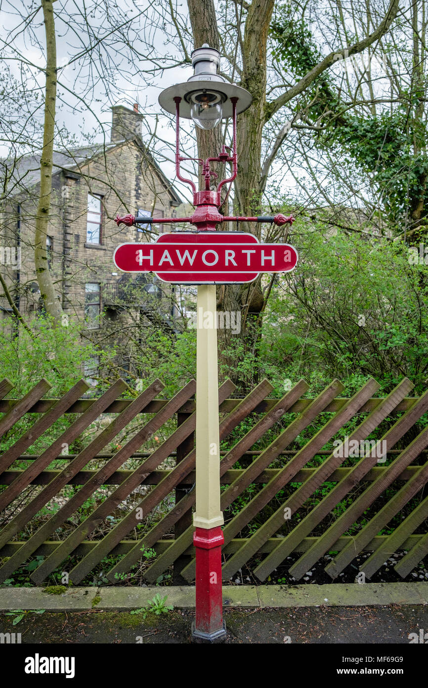 Haworth Train Station on the Keighley Worth Valley Railway line Stock ...