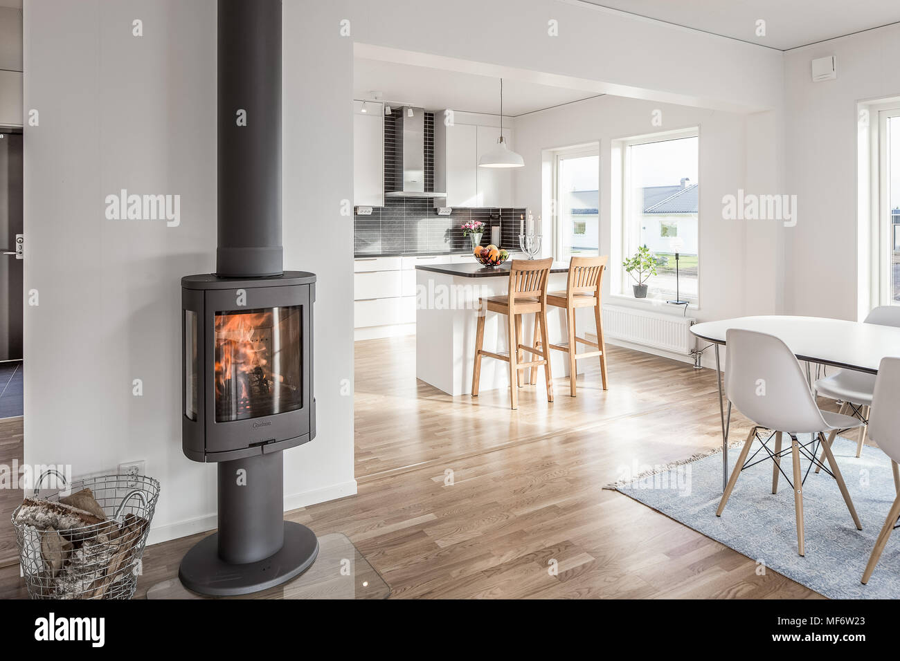 Contemporary white walled home Stock Photo - Alamy