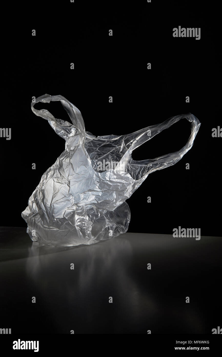 Single use plastic rubbish hi-res stock photography and images - Alamy