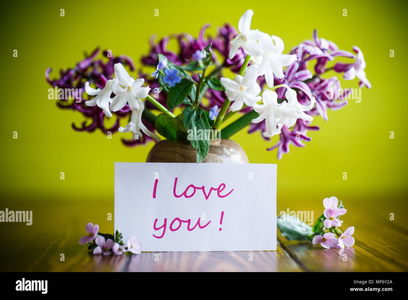 beautiful bouquet of early spring flowers Stock Photo - Alamy