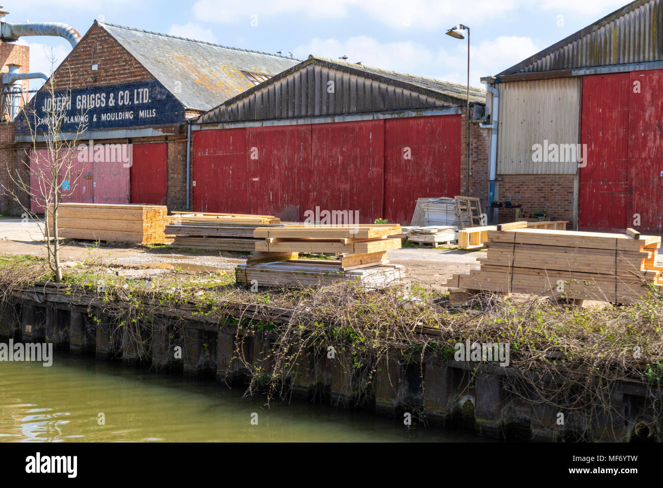 Industrial timber hi-res stock photography and images - Alamy