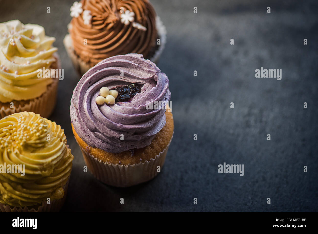 Cupcakes desert cream Stock Photo - Alamy