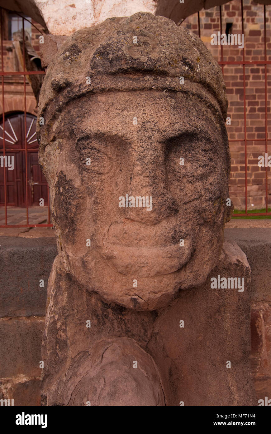 Tiahuanaco statue hi-res stock photography and images - Alamy