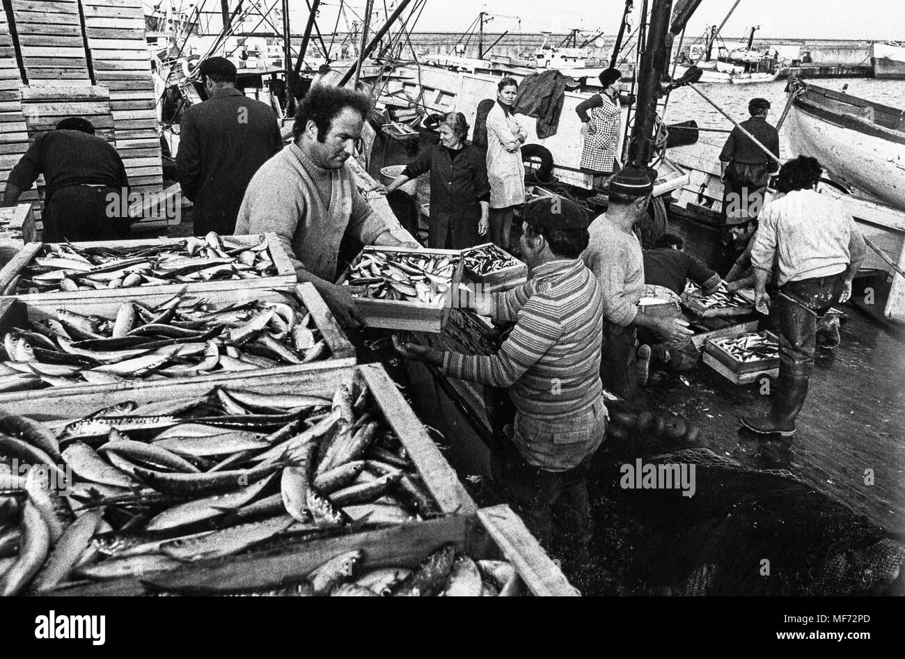 Jobs market Black and White Stock Photos & Images - Alamy