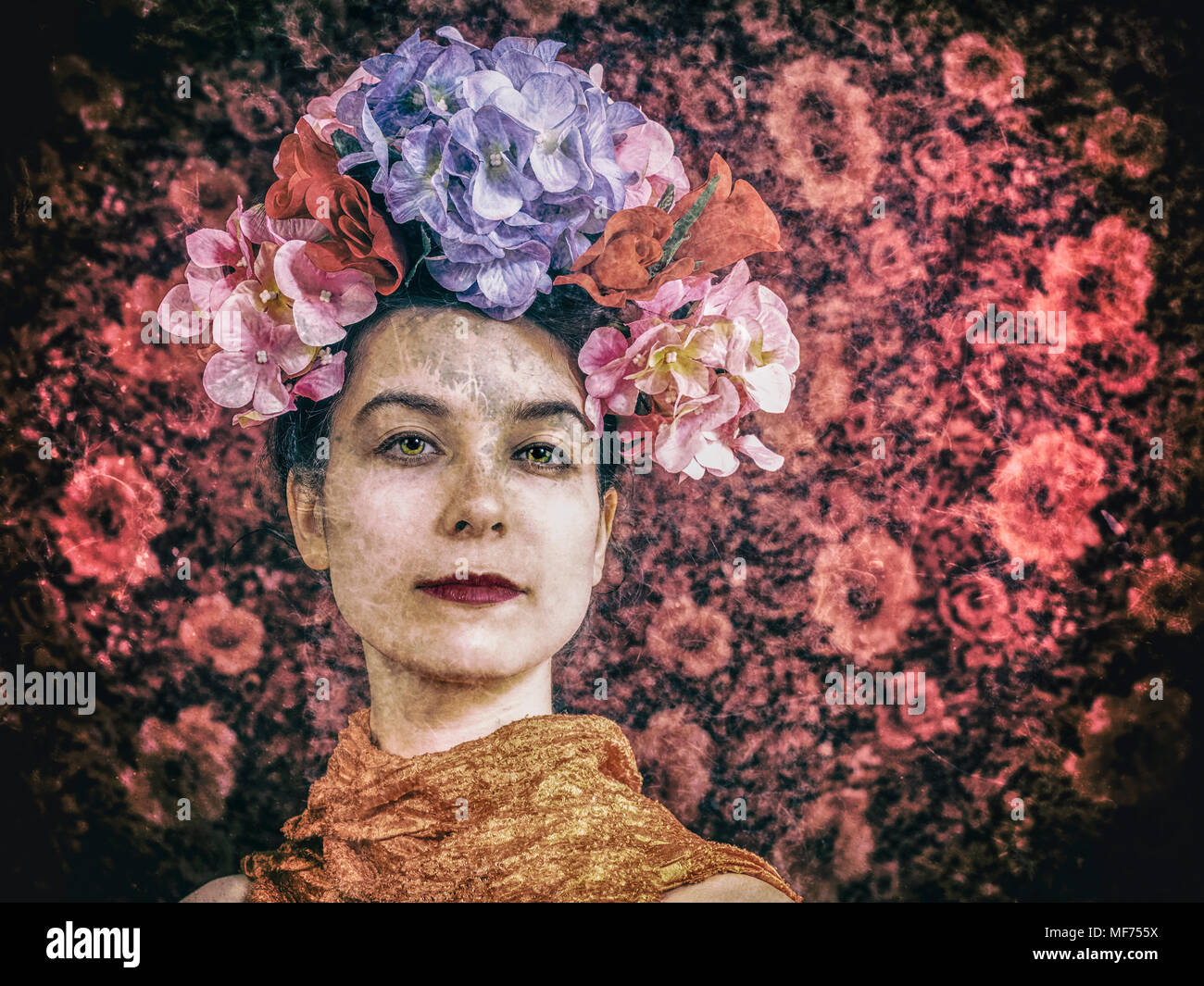 Frida kahlo portrait flowers hi-res stock photography and images - Alamy