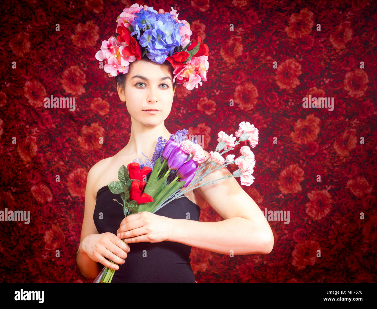 Frida kahlo portrait flowers hi-res stock photography and images - Alamy