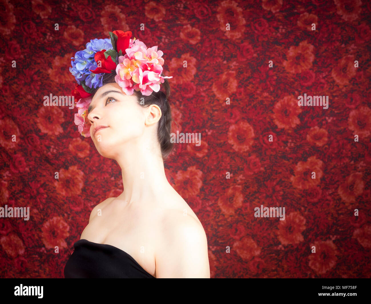 Frida kahlo portrait flowers hi-res stock photography and images - Alamy