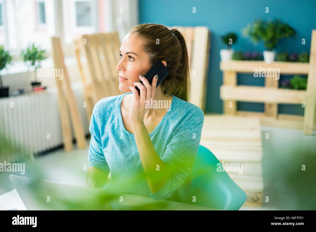 Technology in home hi-res stock photography and images - Alamy