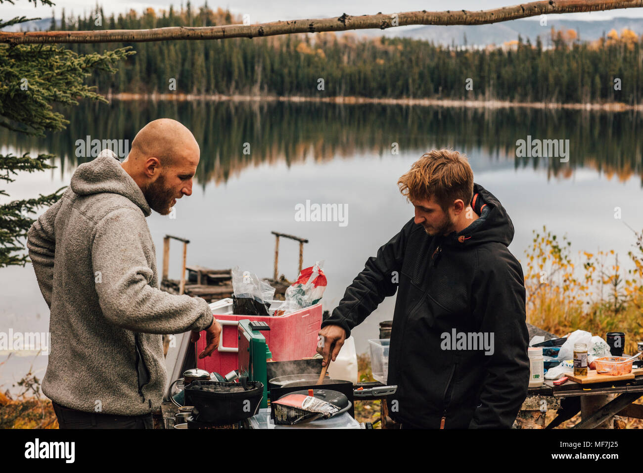 Cooking lake hi-res stock photography and images - Alamy