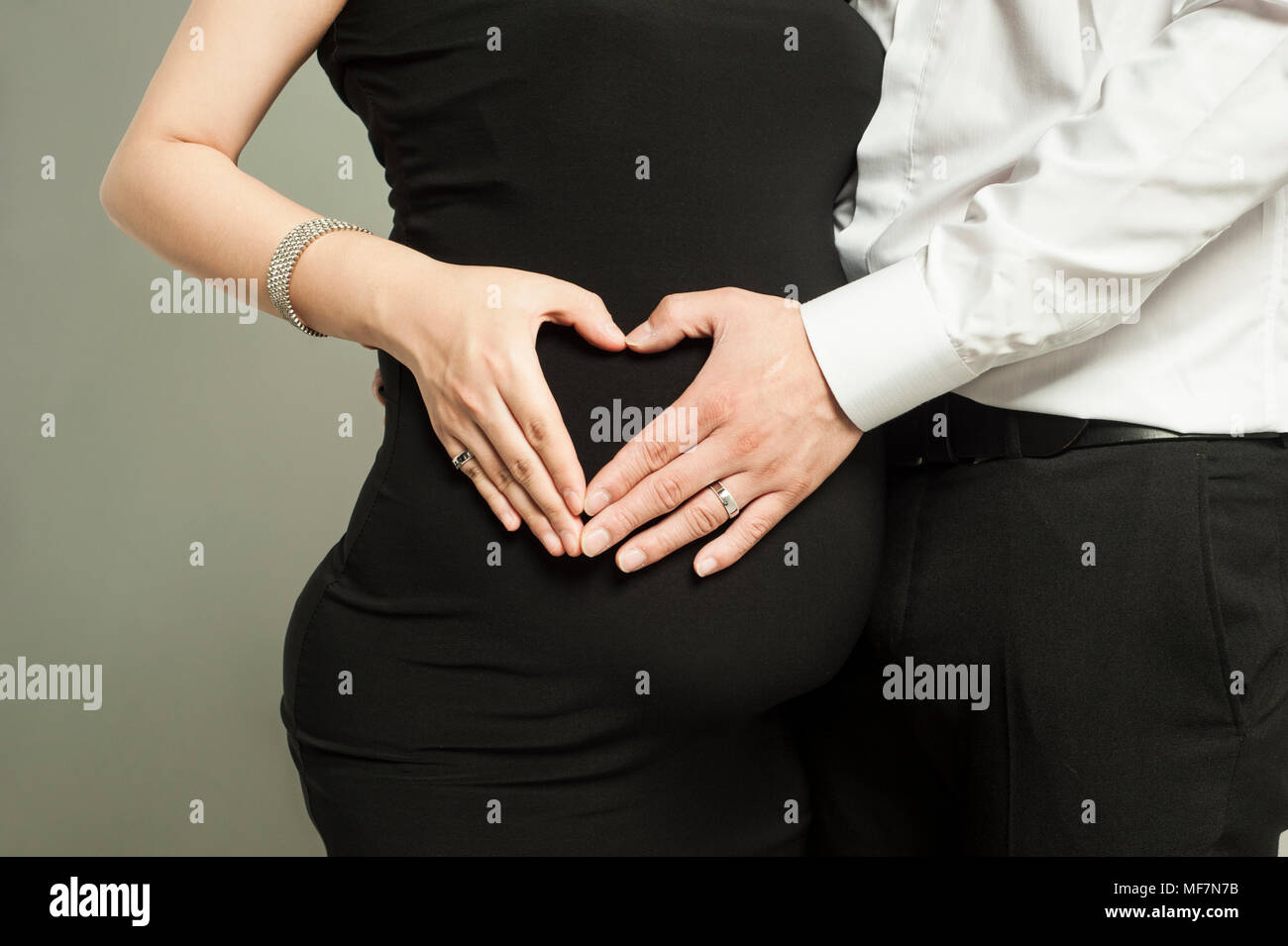 Love pregnancy black couple hi-res stock photography and images - Alamy