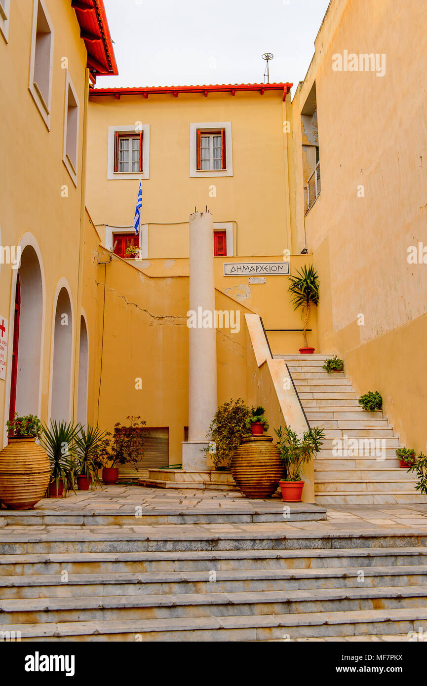 Delphi cafe hi-res stock photography and images - Alamy