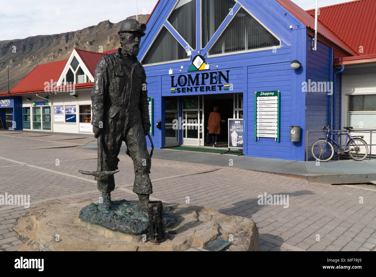 Miner's statue in old coal mining town of Longyearbyen, Spitsbergen ...