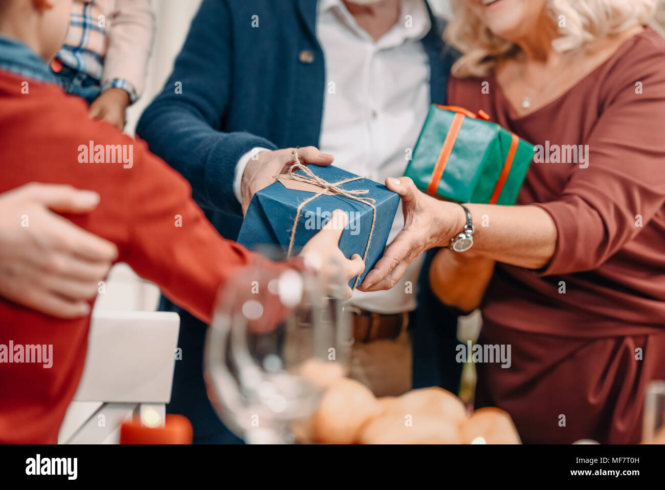 Presenting gifts hi-res stock photography and images - Alamy