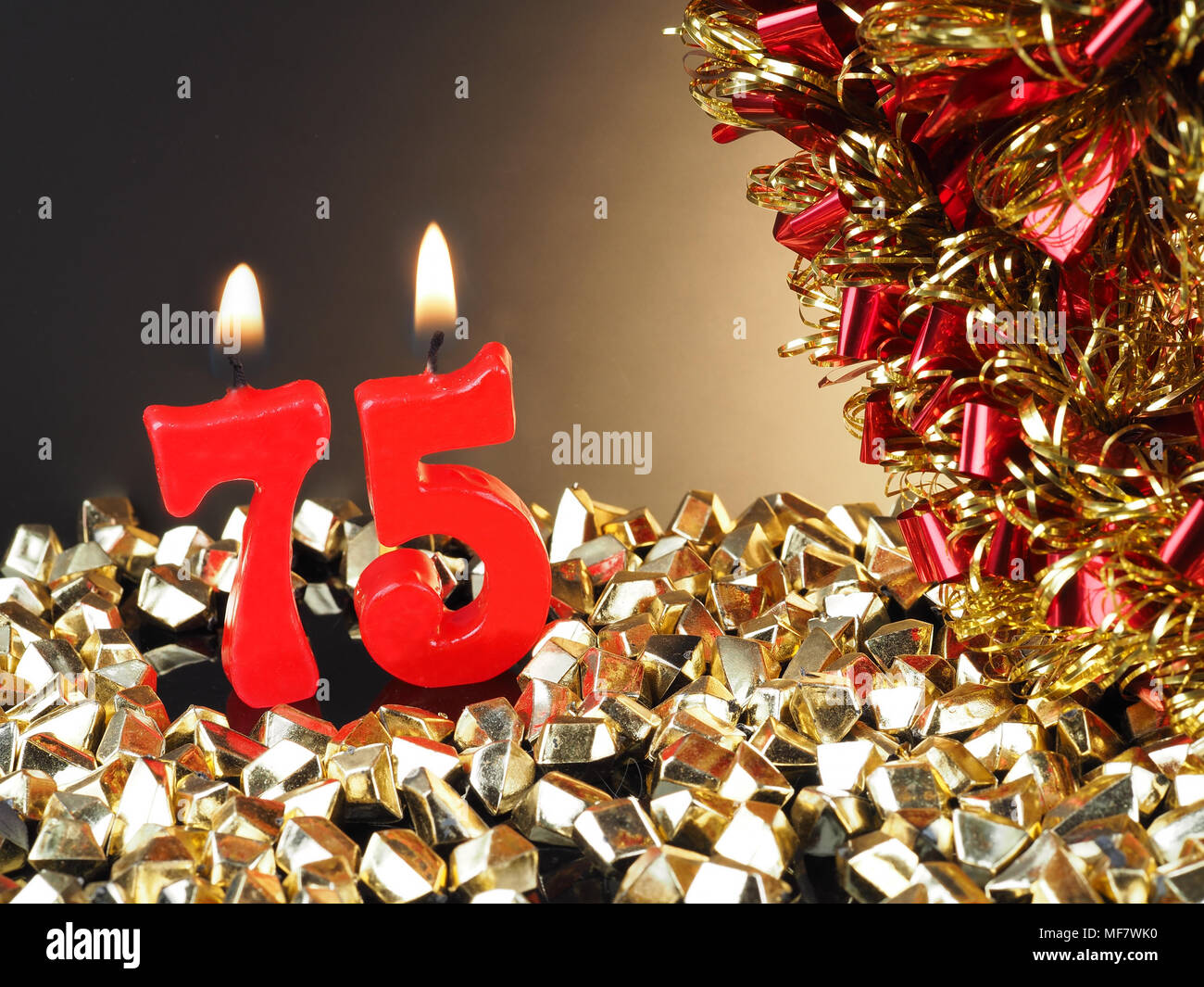 75 birthday party hi-res stock photography and images - Alamy