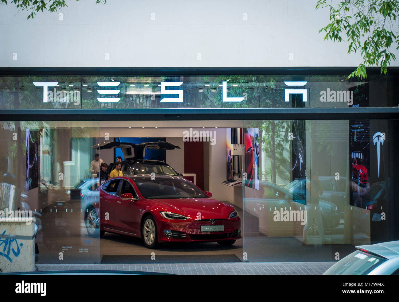 Electric vehicle revolution hi-res stock photography and images - Alamy