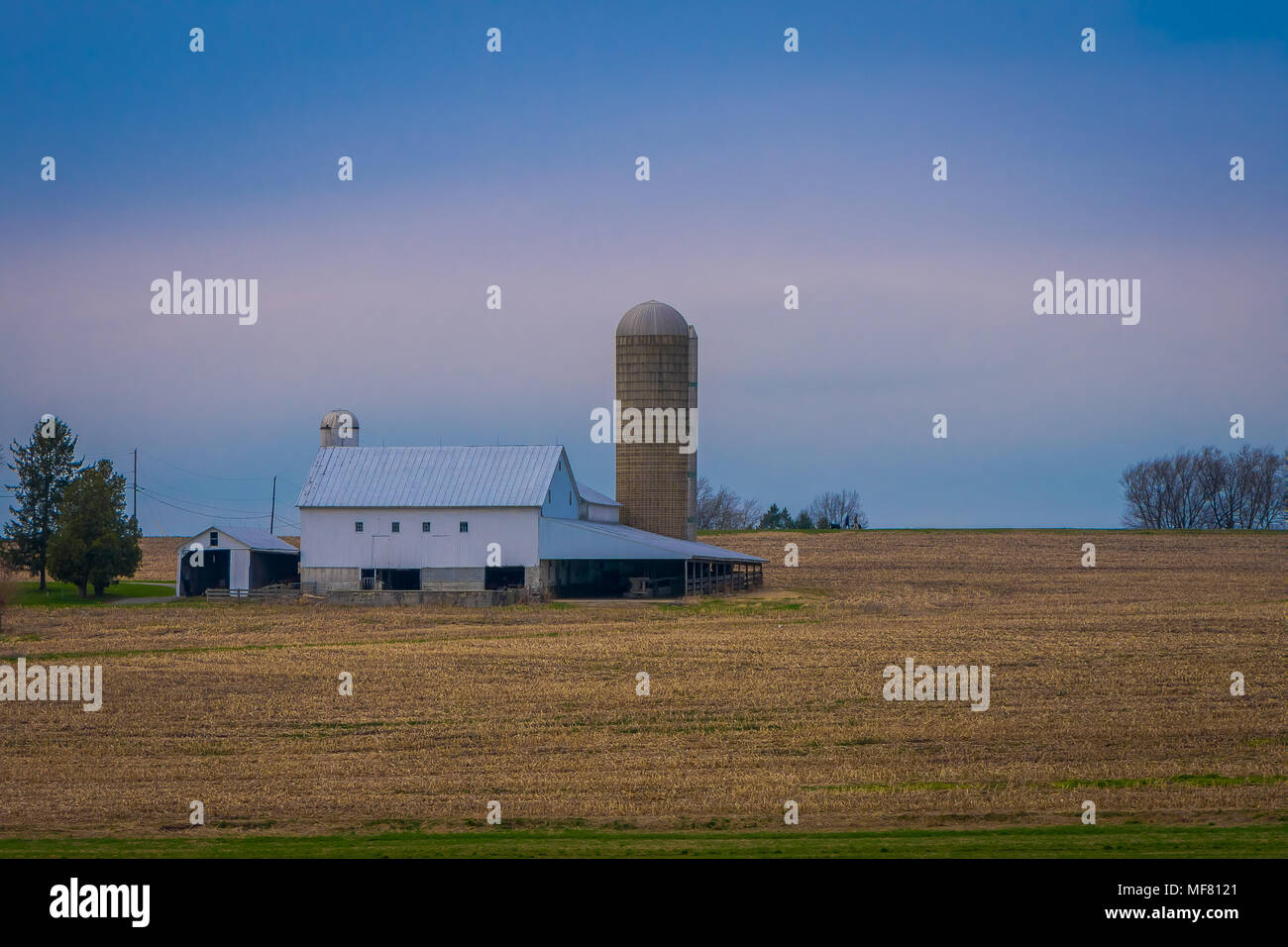 Amish country farm barn field agriculture located in Lancaster Stock ...
