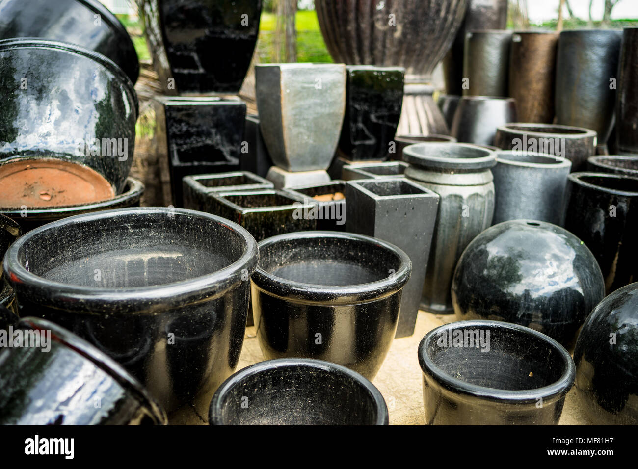 Silver pots hi-res stock photography and images - Alamy