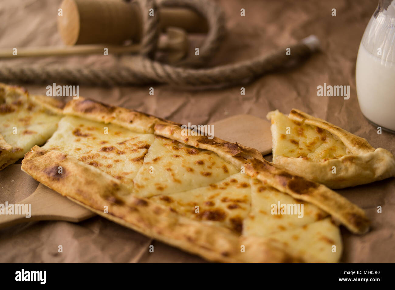 Kasarli pide hi-res stock photography and images - Alamy