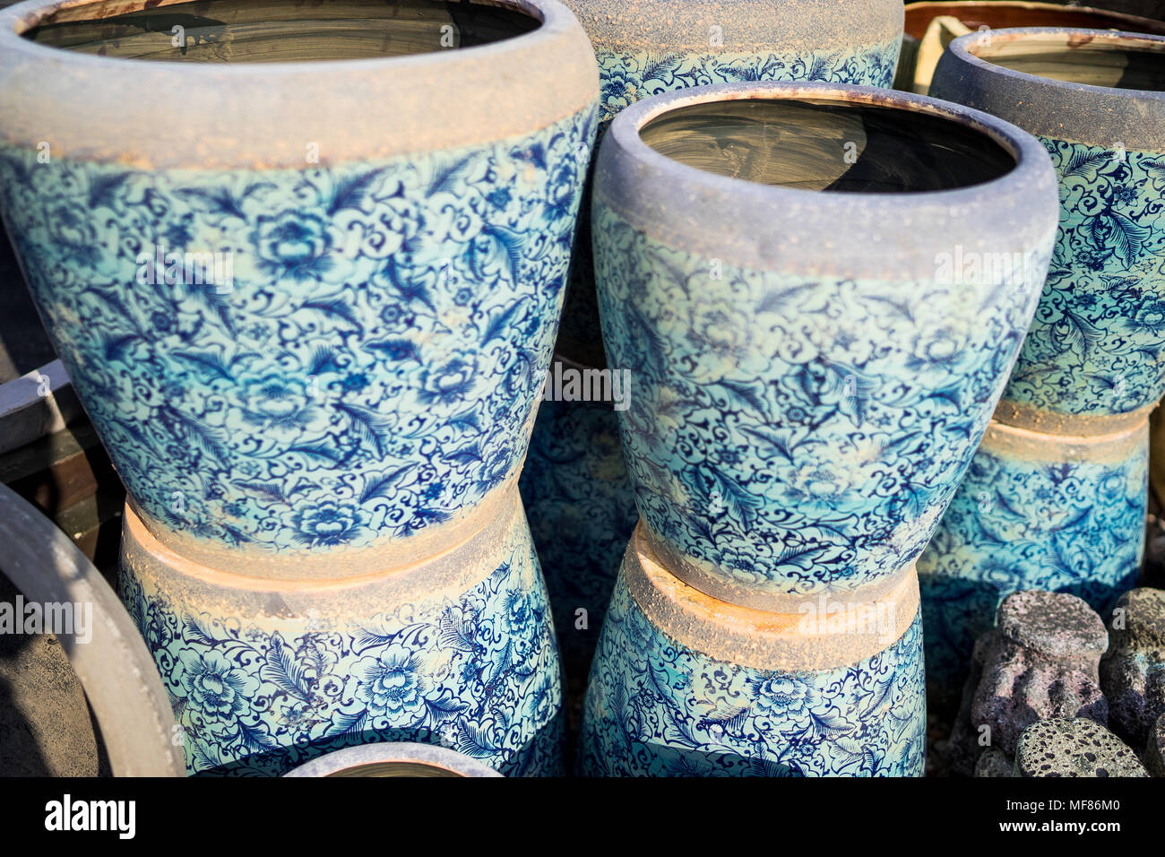 Patterned pots hi-res stock photography and images - Alamy