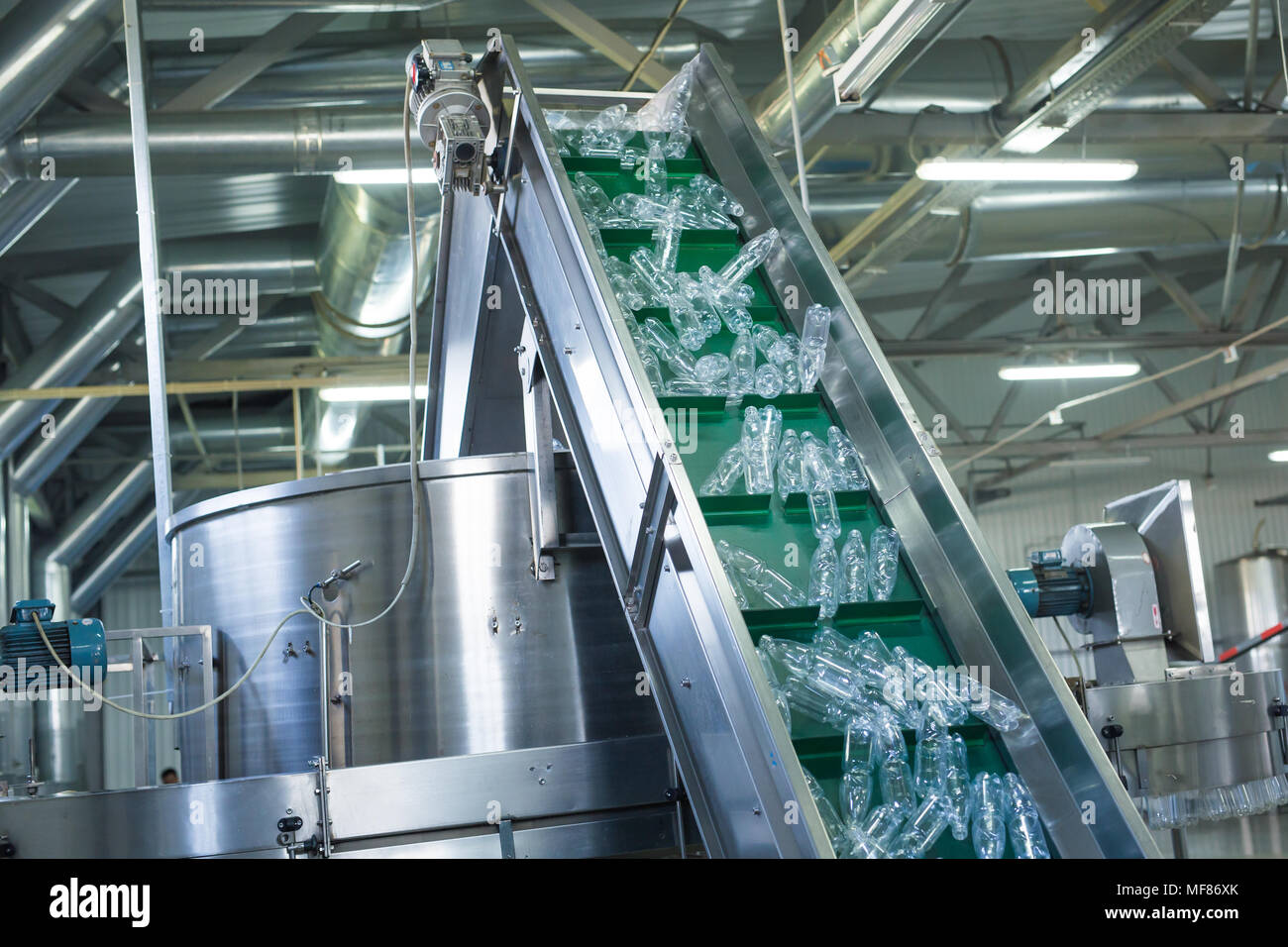 Water factory - Water bottling line for processing and bottling pure ...