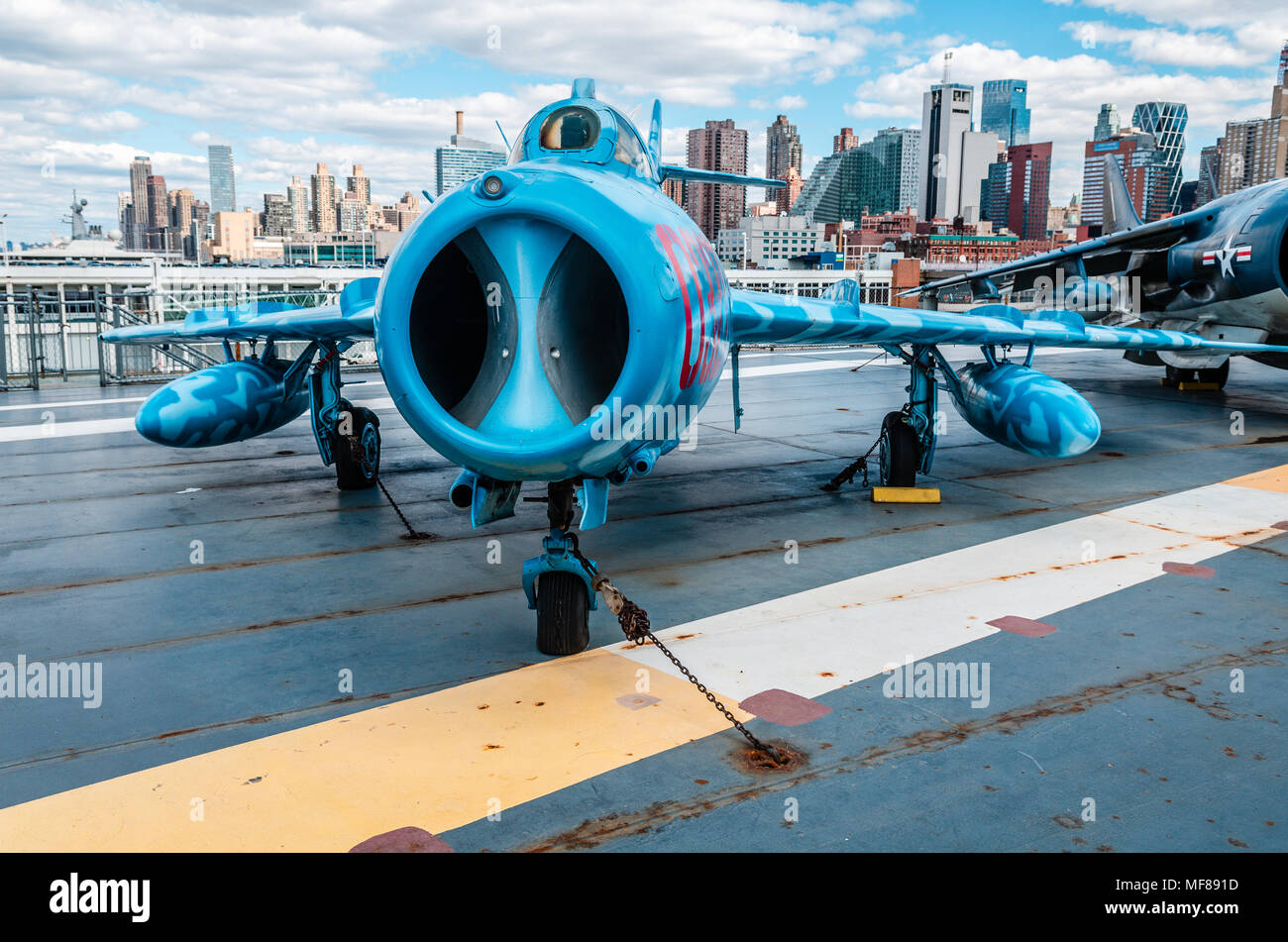 Intrepid museum, aircraft, jets Stock Photo - Alamy