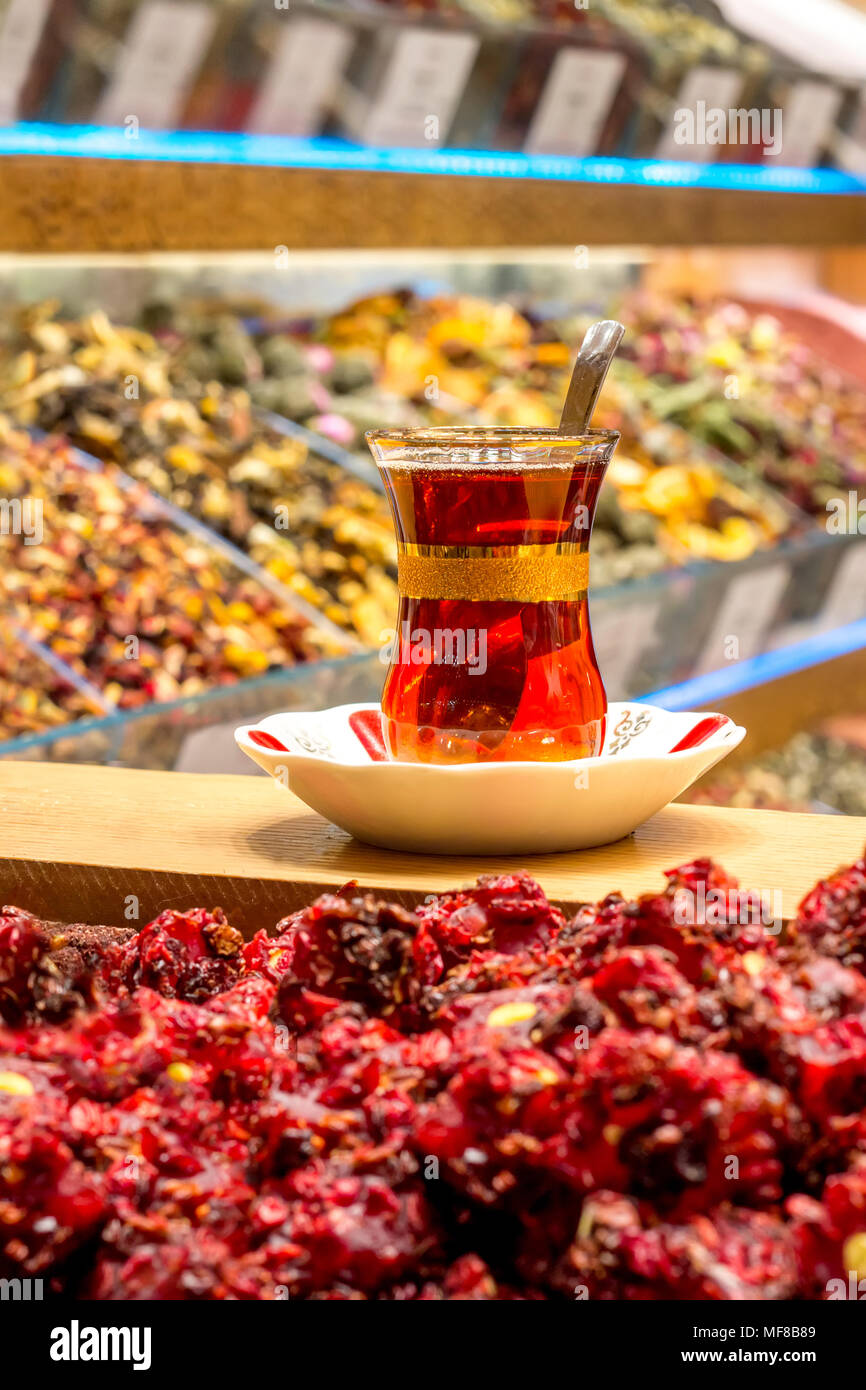 Arabian sweets hi-res stock photography and images - Alamy