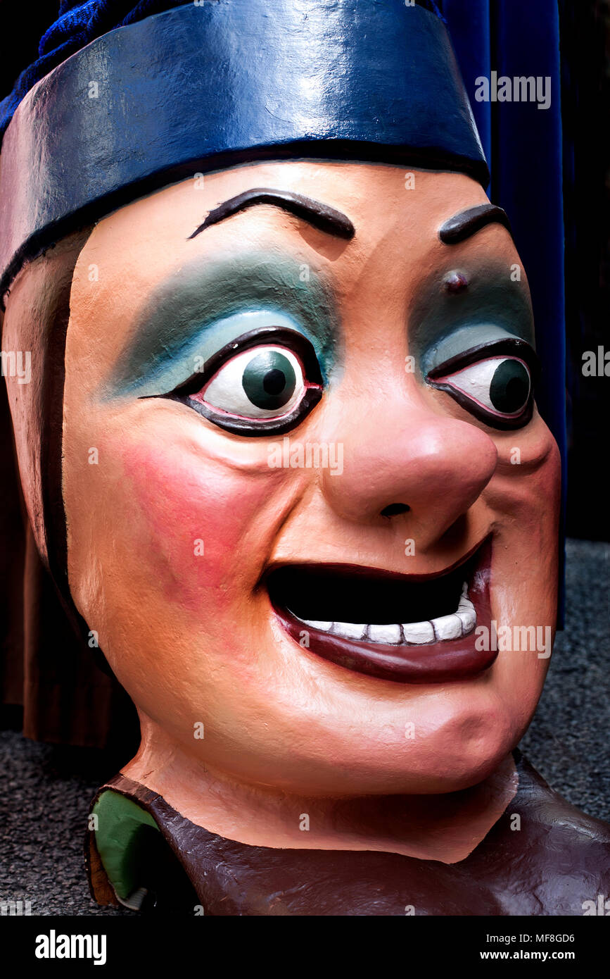 Paper mache figures paper mache hi-res stock photography and images - Alamy