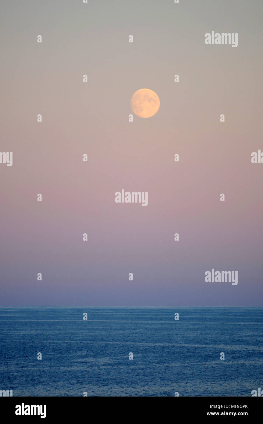 Dusky Sky High Resolution Stock Photography and Images - Alamy