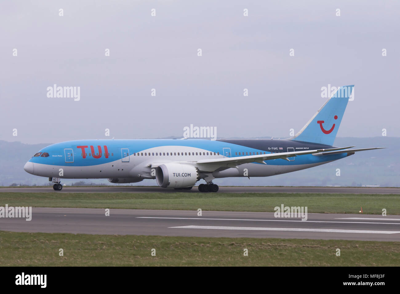 Boeing 787 dreamliner tui hi-res stock photography and images - Alamy