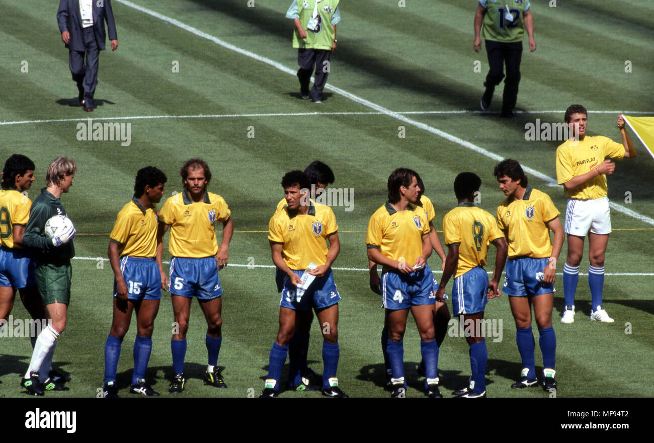 1990 world up brazil argentina hi-res stock photography and images - Alamy
