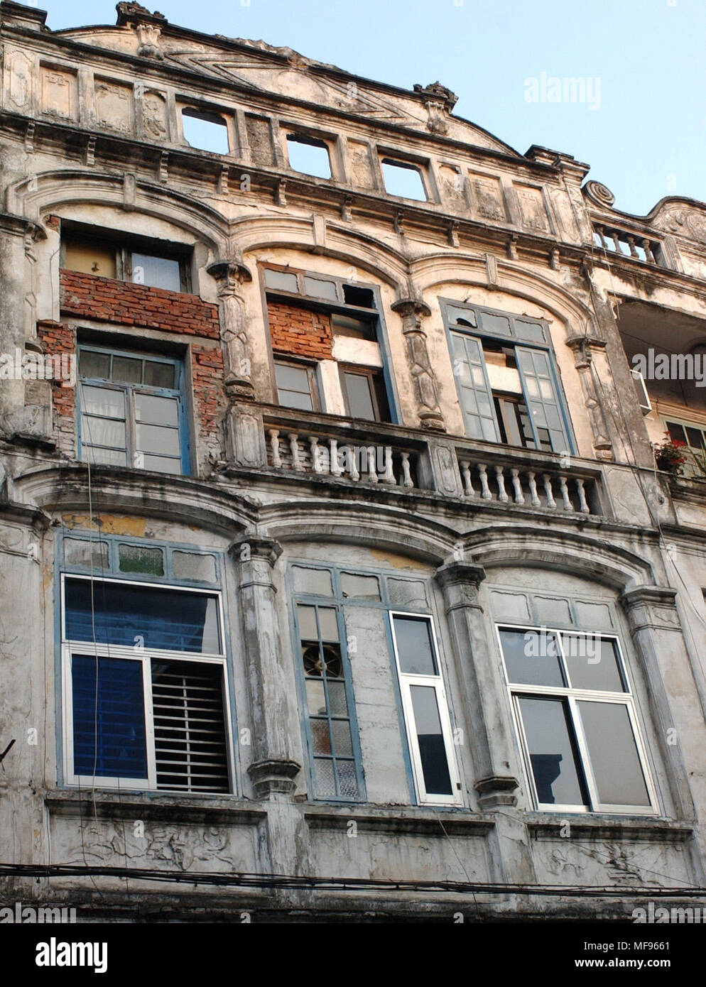 Upper floor old house balcony hi-res stock photography and images - Alamy