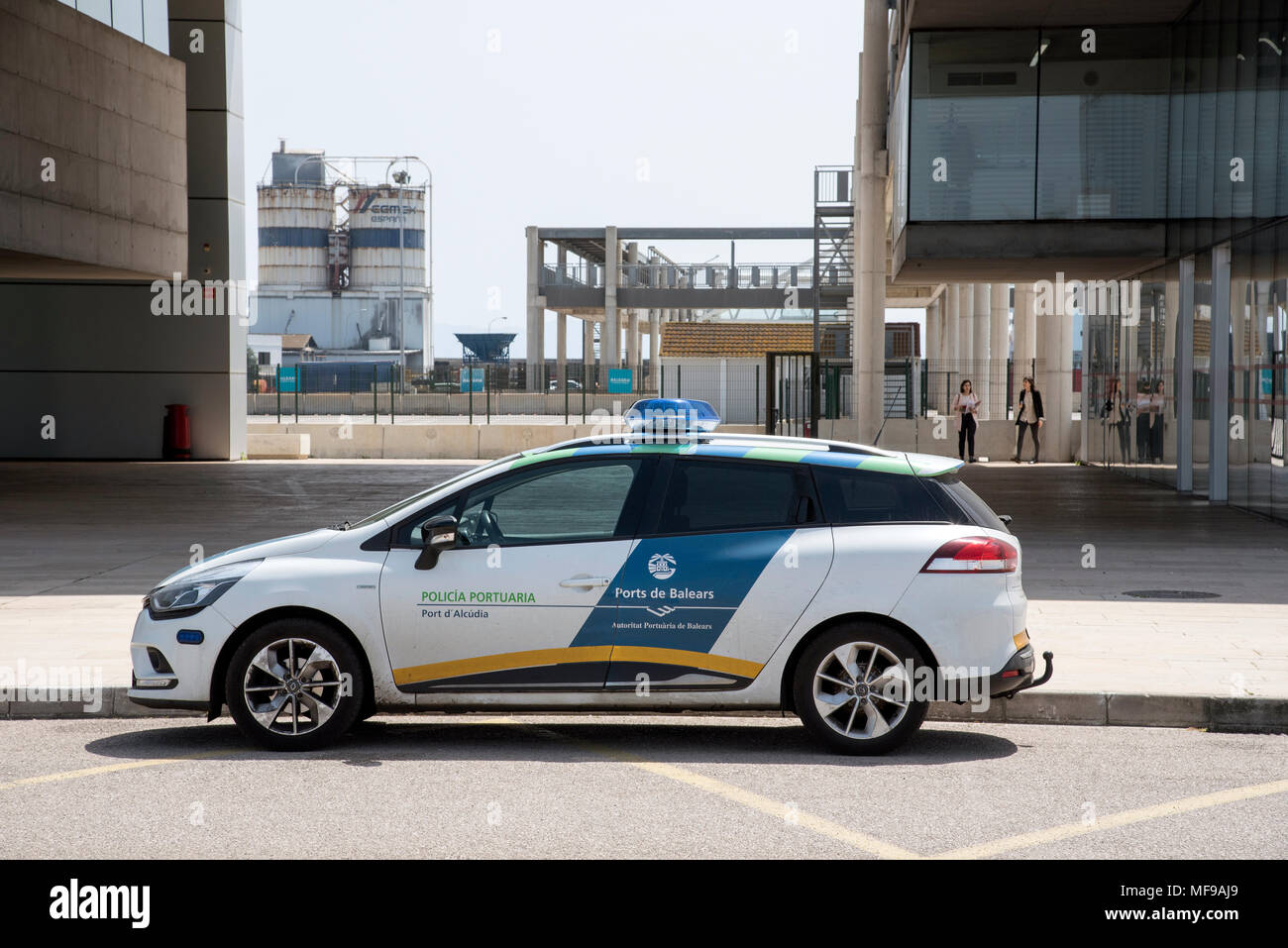 Spanish border police car hi-res stock photography and images - Alamy