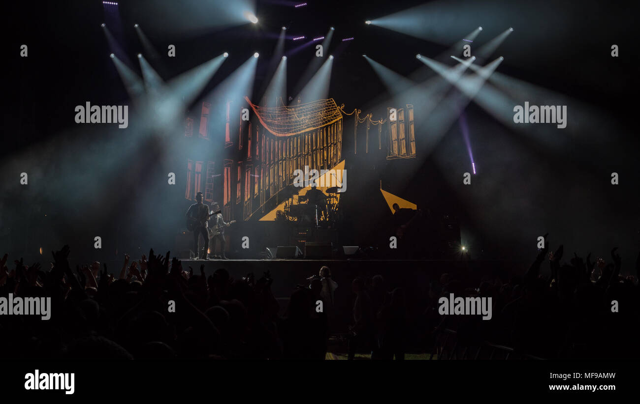 Stereophonics High Resolution Stock Photography and Images - Alamy