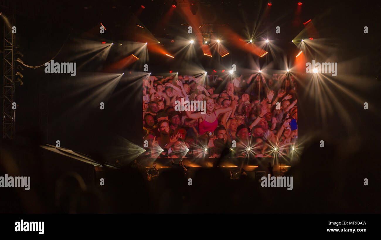 Elbow Headlining the Main Stage and Closing the Victorious Festival ...