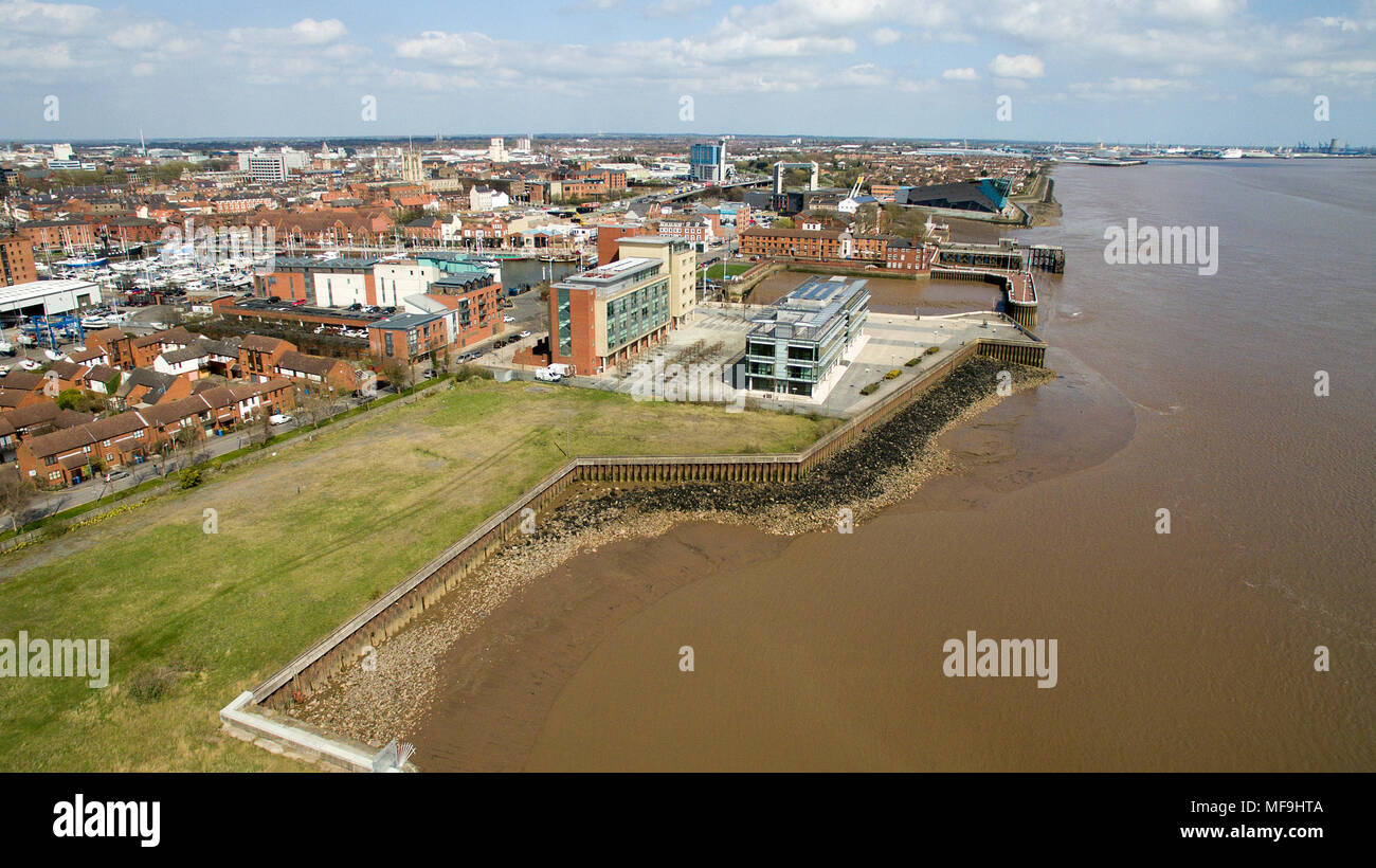 Office building humber quays hull hi-res stock photography and images ...