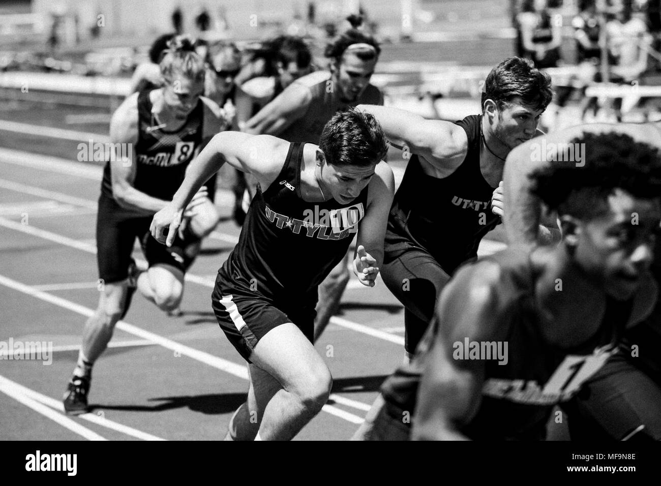 People running a race Stock Photo - Alamy