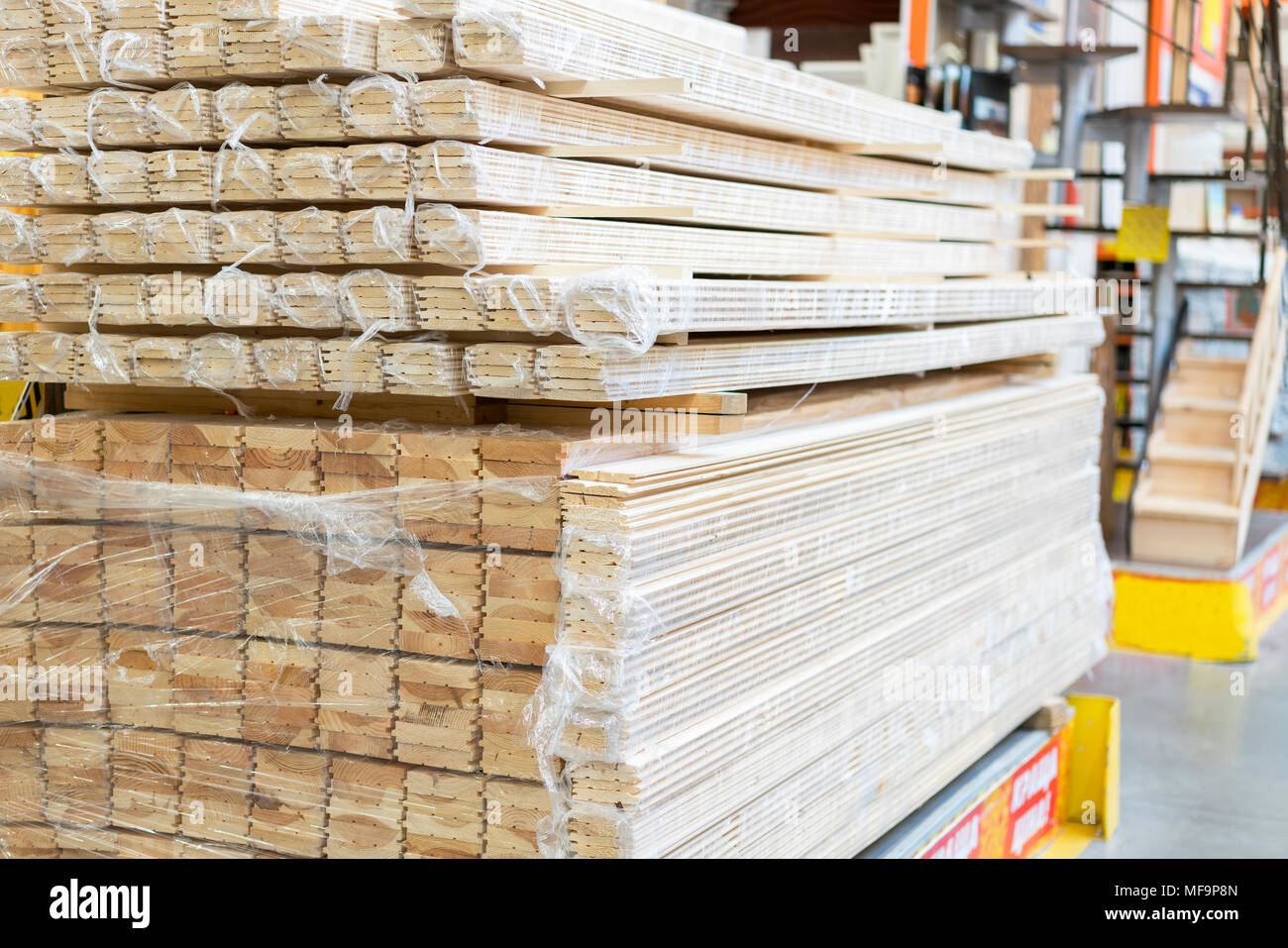 Large brown warehouse building hi-res stock photography and images - Alamy