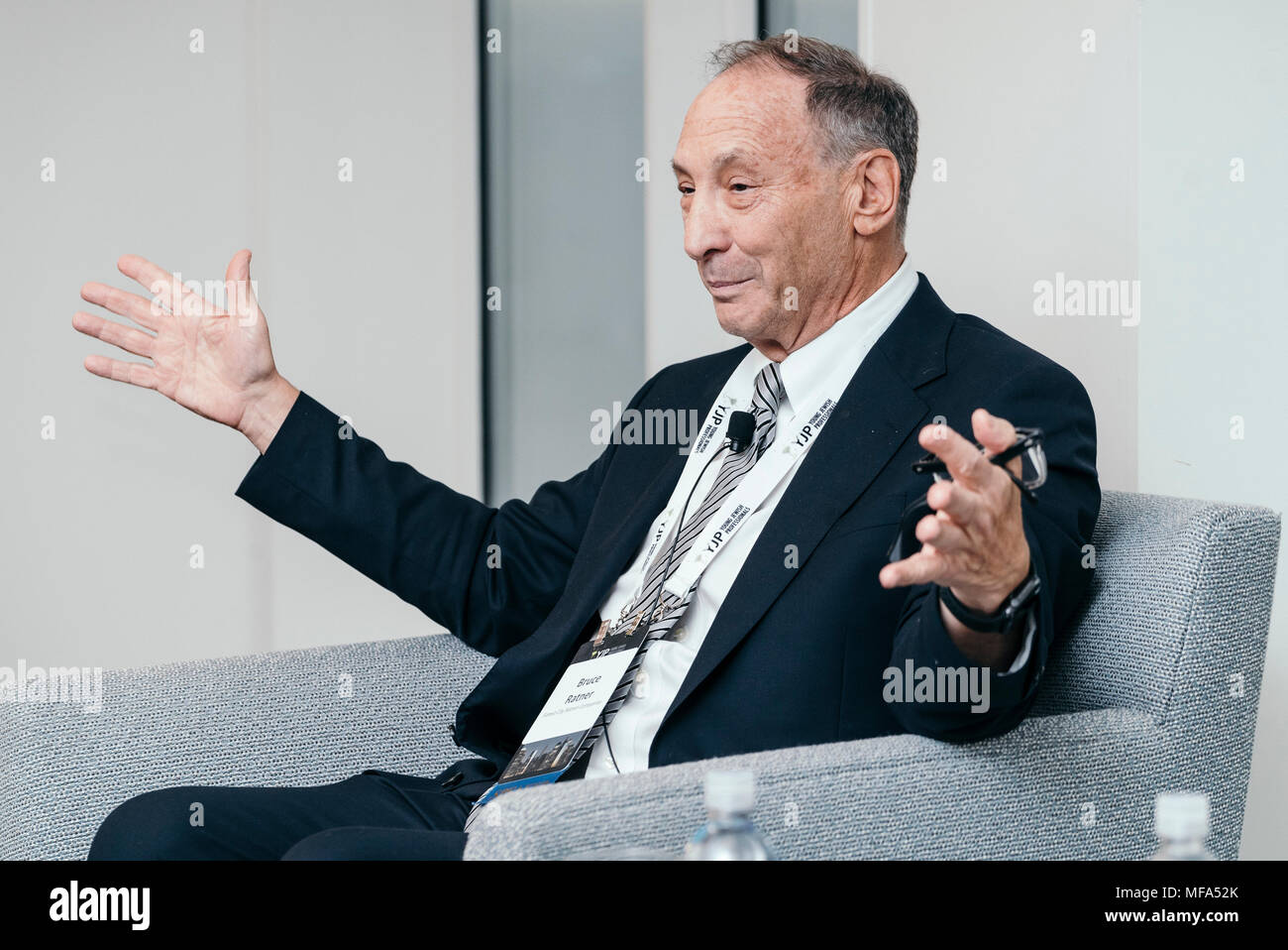 Bruce ratner hi-res stock photography and images - Alamy