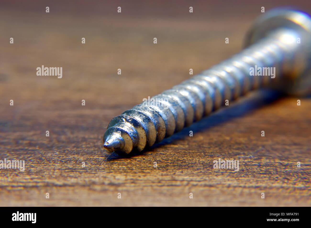 Macro screw hi-res stock photography and images - Alamy