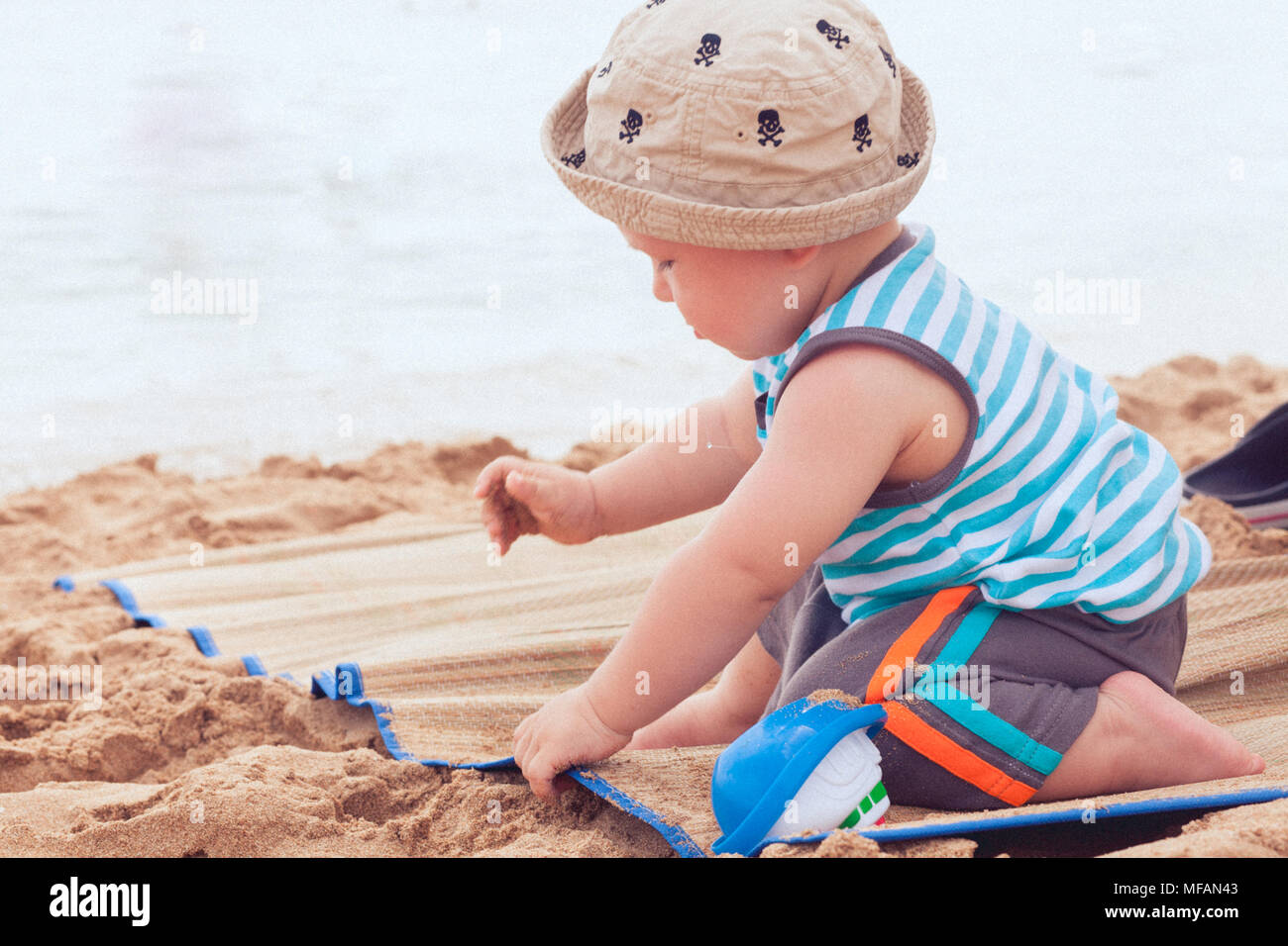Baby water beach hi-res stock photography and images - Alamy
