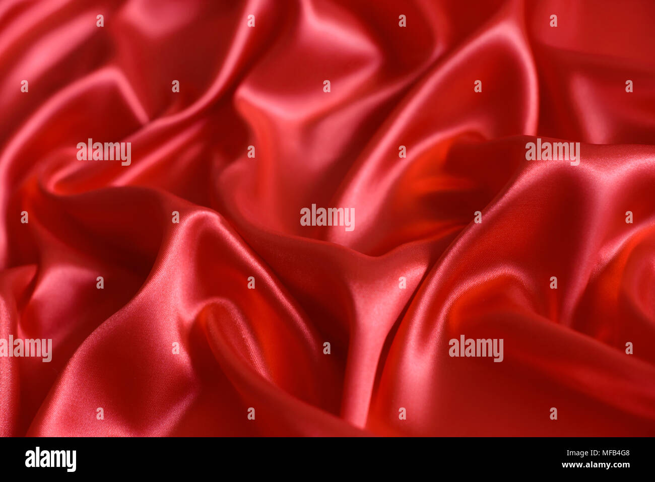 Red satin sheet hi-res stock photography and images - Alamy
