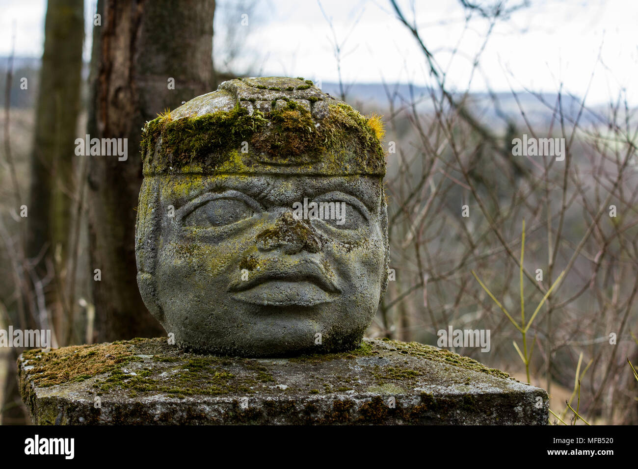 Aztec statue hi-res stock photography and images - Alamy