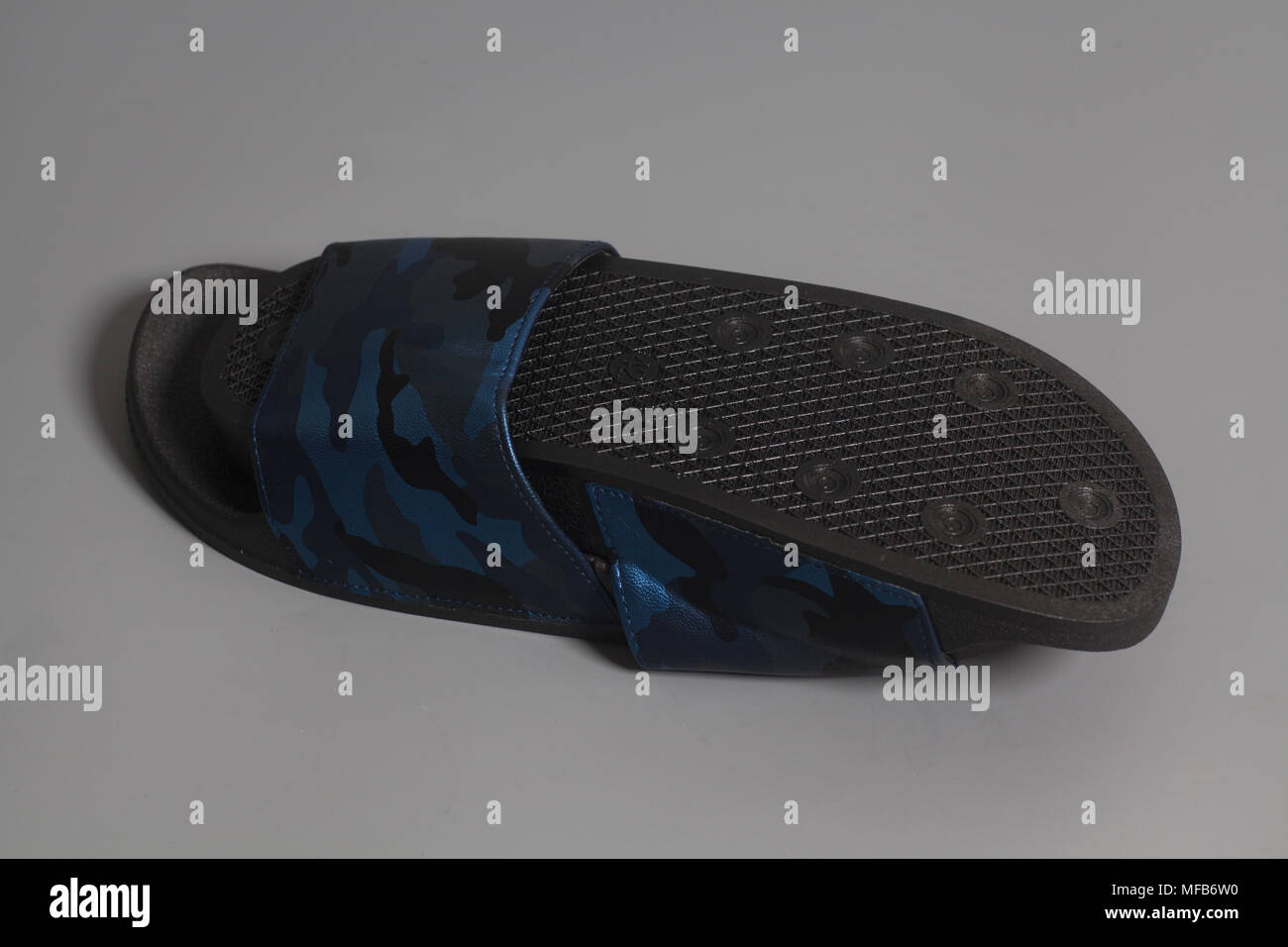 Mens Camouflage Slippers at Kristen Mcdonald blog