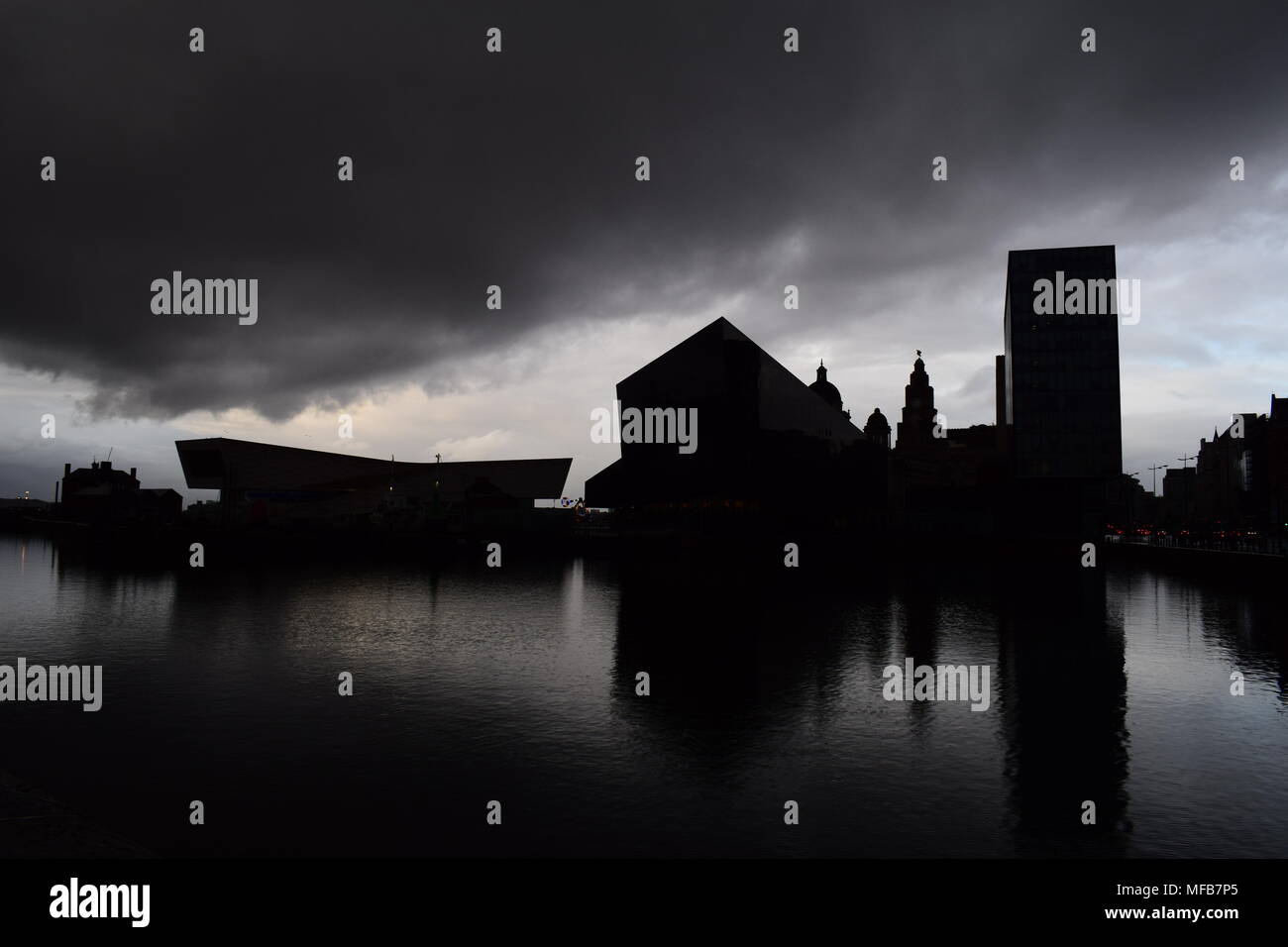 Liverpool waterfront in siluette hi-res stock photography and images ...
