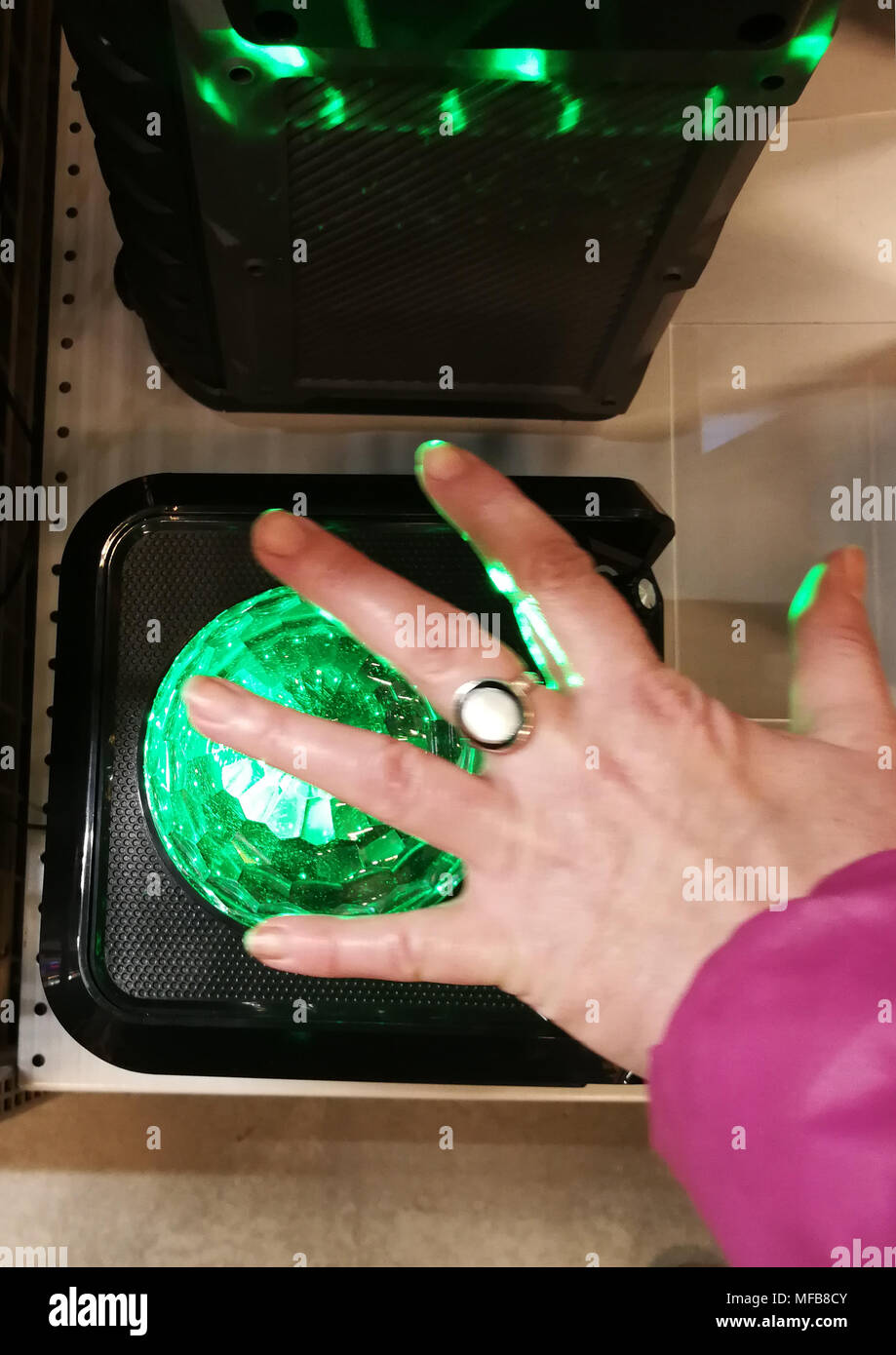 Magic band hand hi-res stock photography and images - Alamy