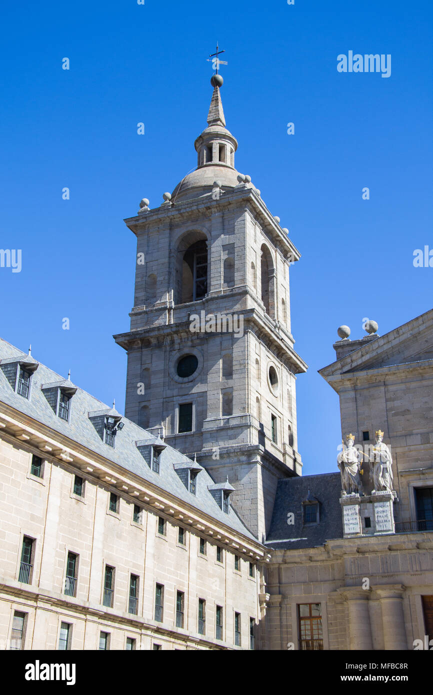 Interior yard of the Royal Monastery of San Lorenzo de El Escorial ...
